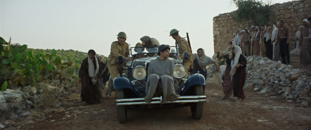 Les illustrations des articles sont Copyright © de leurs ayants droits ...